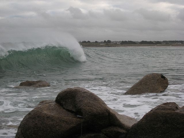 La vague scélérate (géante et isolée) la plus extrême a été constatée ...