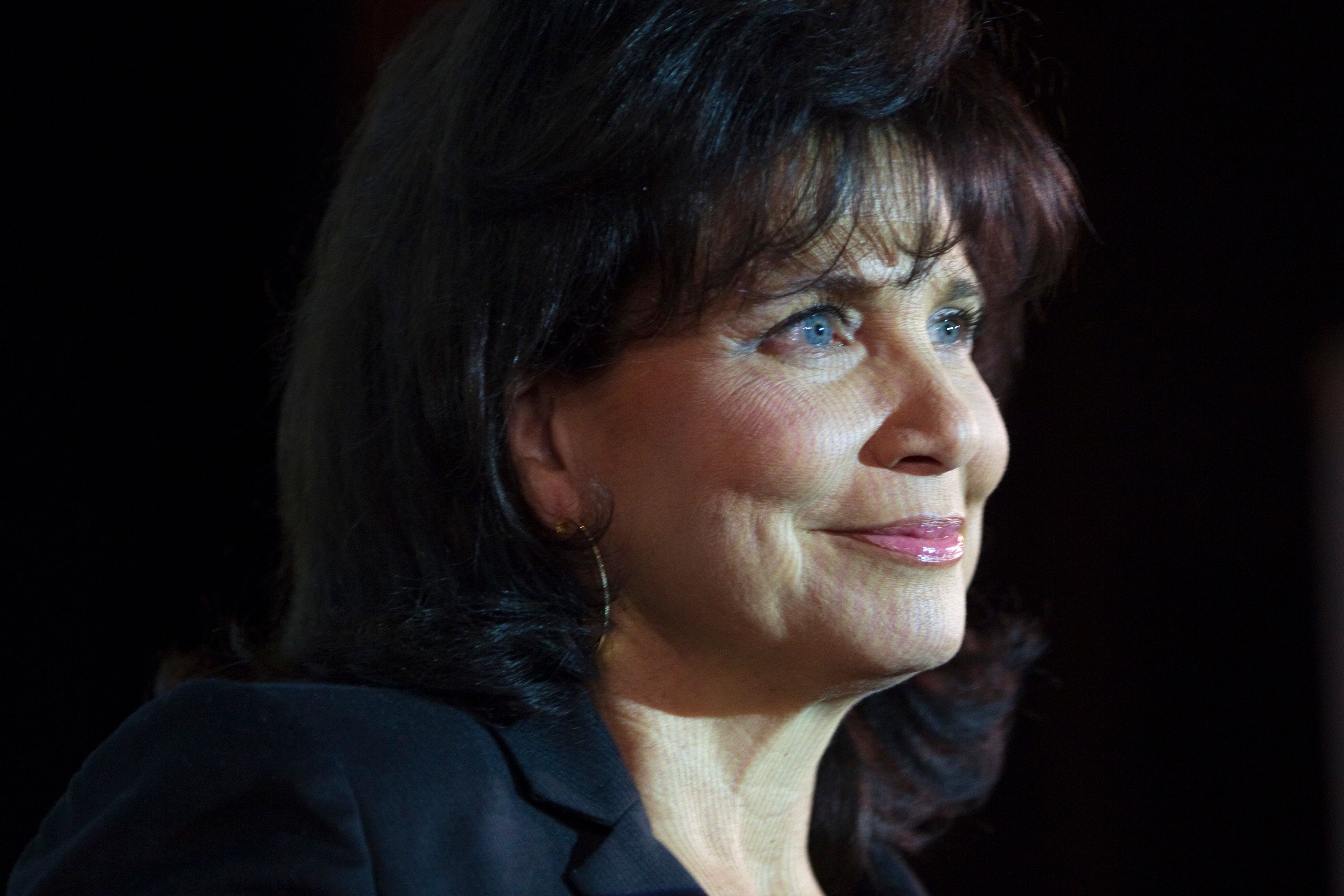 Anne Sinclair pense que l'ex de DSK, Marcela Iacub, est une femme ...